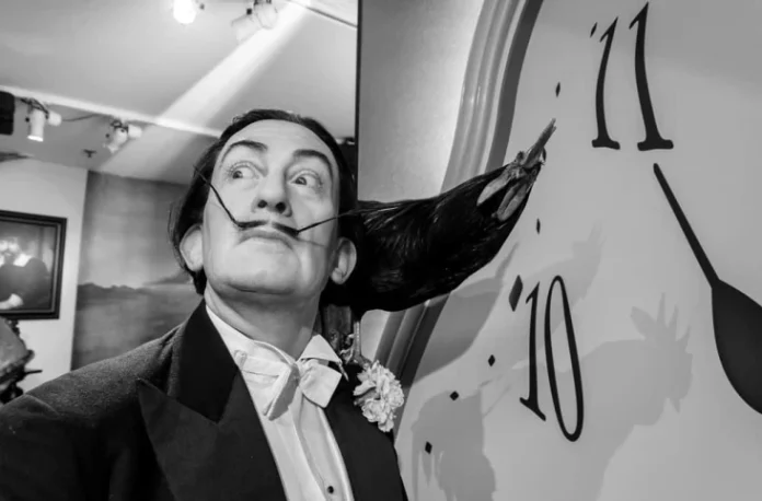 50 citas de Salvador Dalí del artista surrealista español - Fraseso